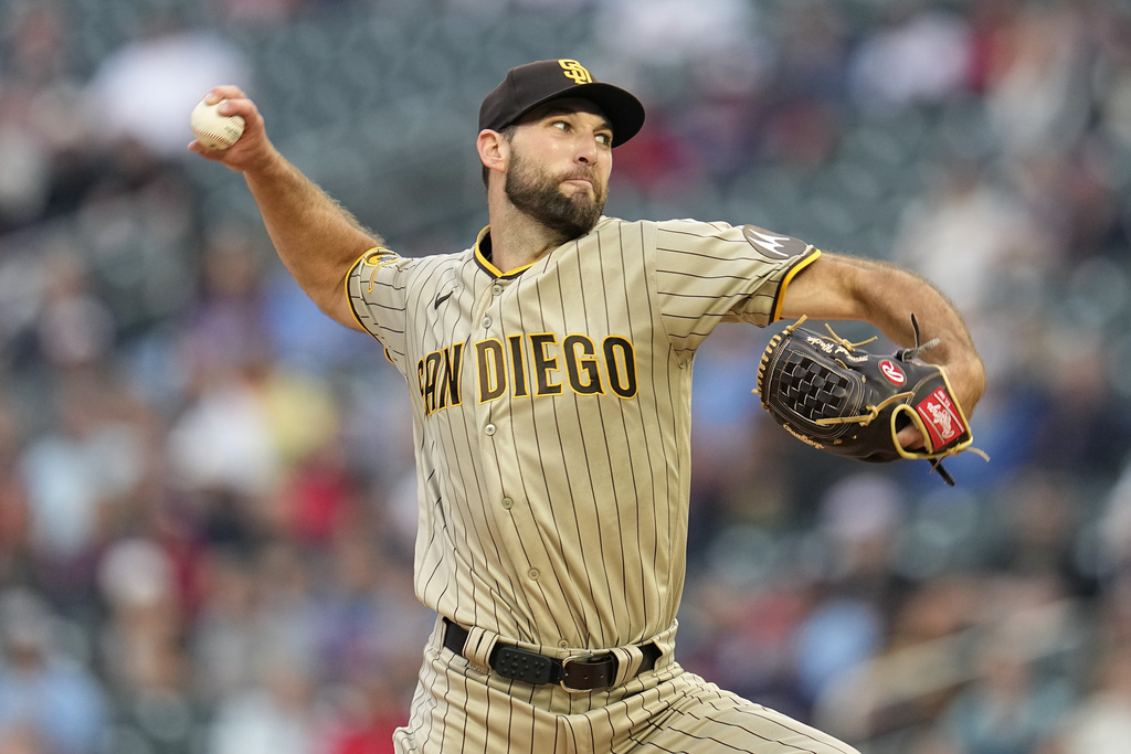 Padres top Twins 6-1 with spark from 3-error 7th inning – The Coronado News