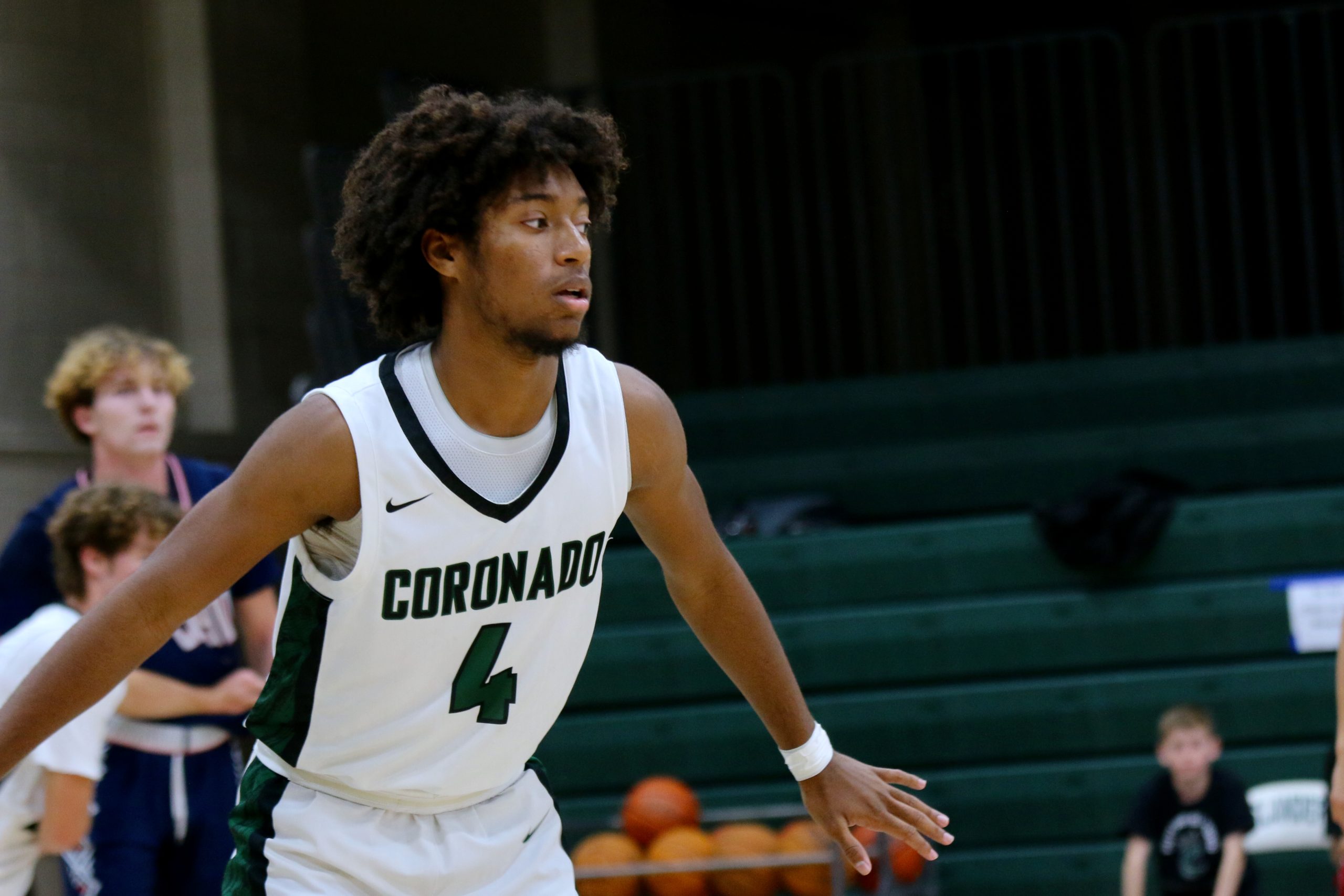 Islander boys basketball shoots to build momentum ahead of rivalry ...