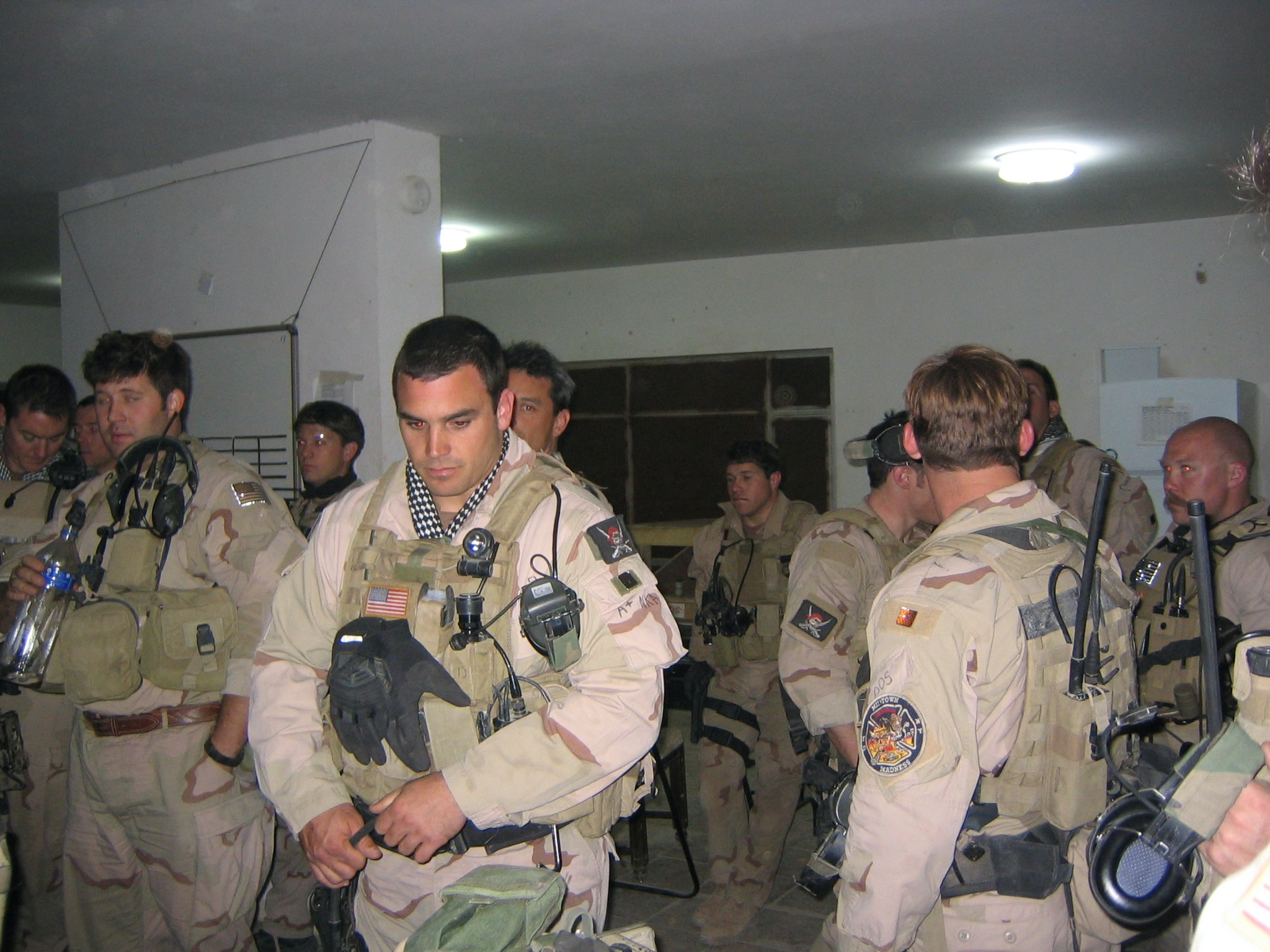 Retired Navy SEAL officer celebrates first Veterans Day as a veteran ...